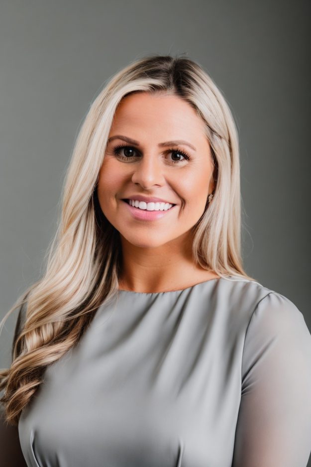 Bethel Park graduate receives Young Lawyer Pro Bono Award - The Almanac